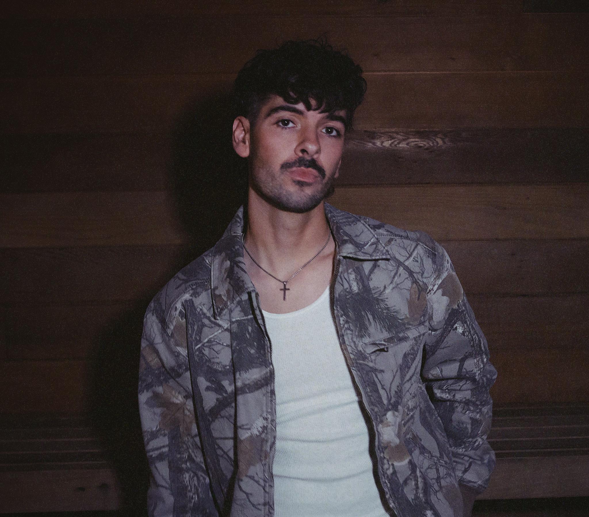 Zac Hart Alone - Country Music News International