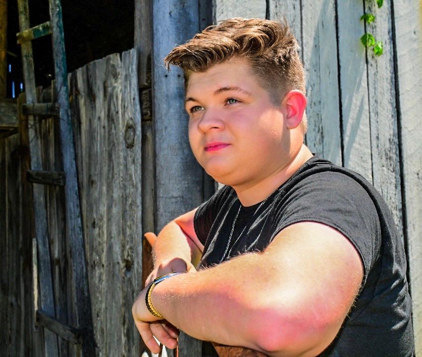 Alex Miller Champions Kentucky Agriculture - Country Music News ...